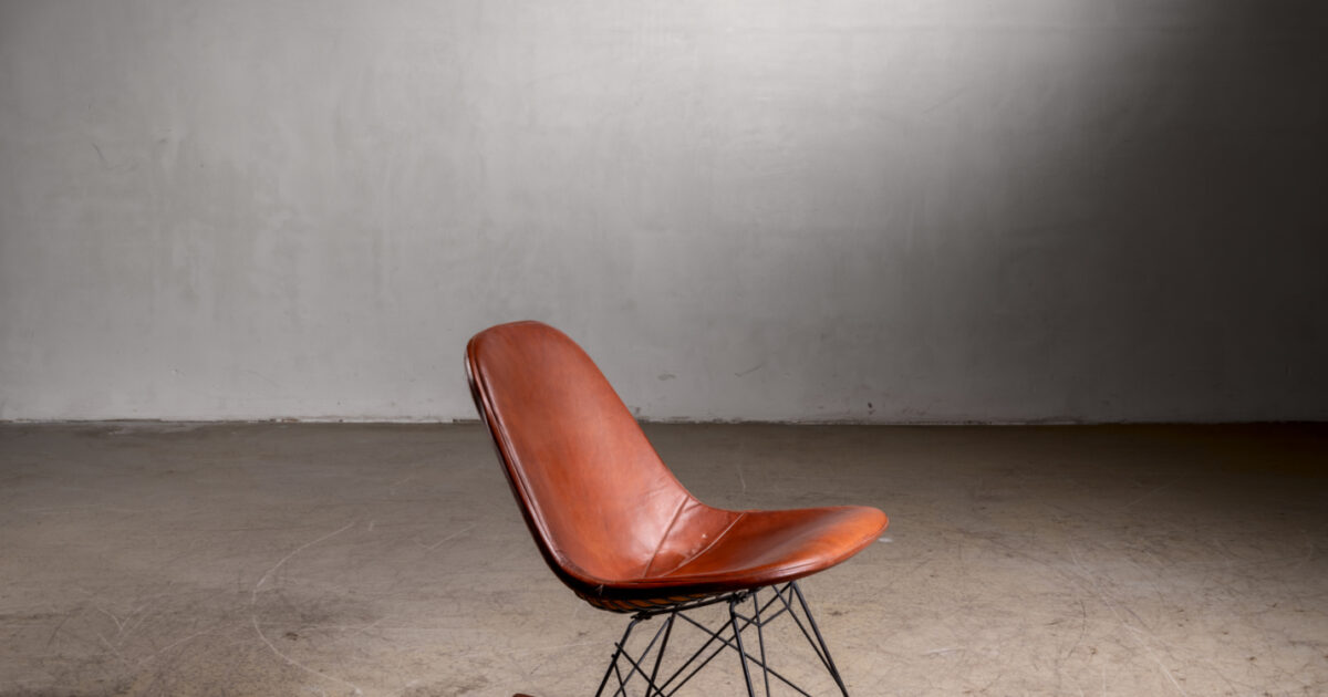 Eames rocker chair | Bloomberry